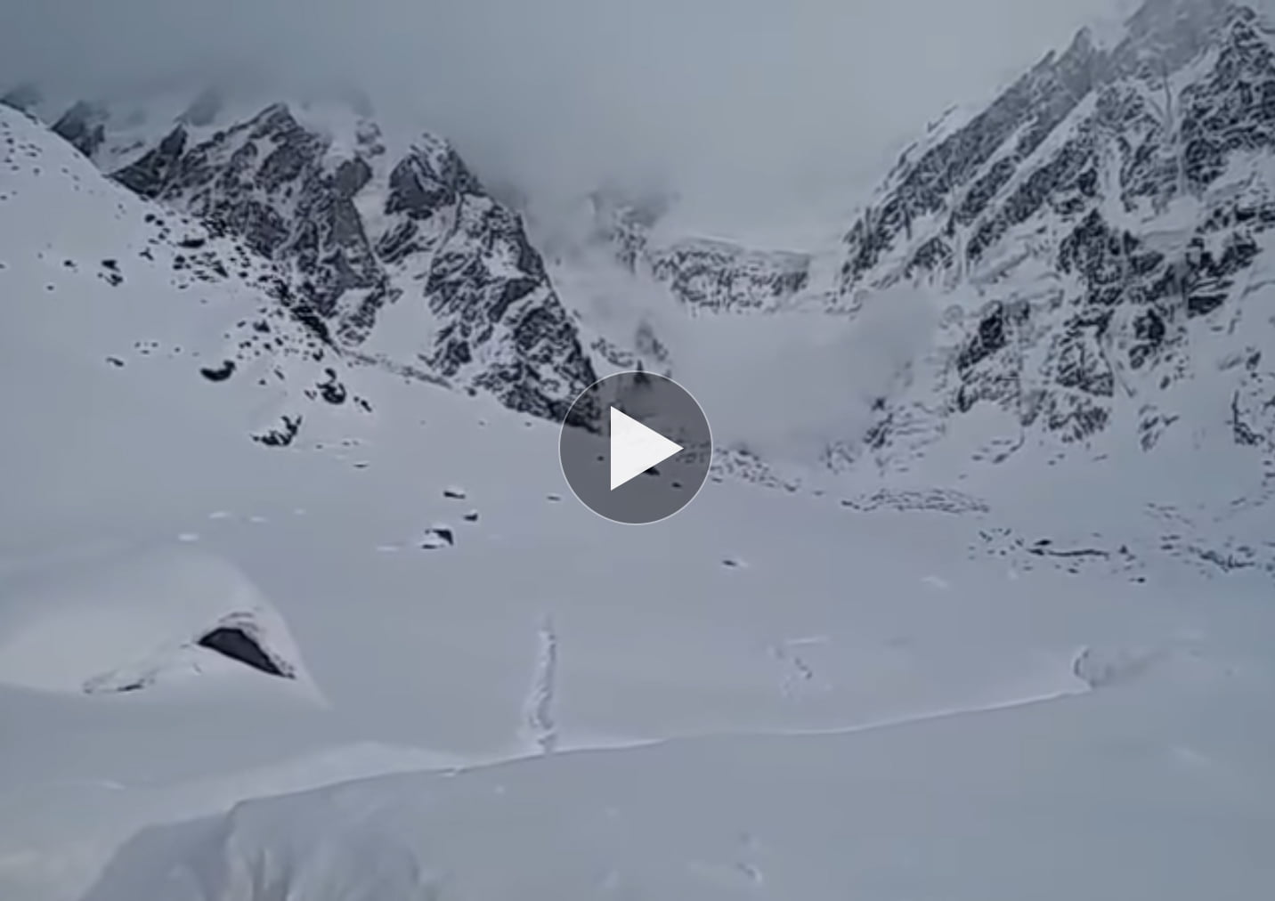 Kolejna lawina na Żebrze Mummery'ego na Nanga Parbat (FILM) - TATROMANIAK - Serwis Miłośników Tatr